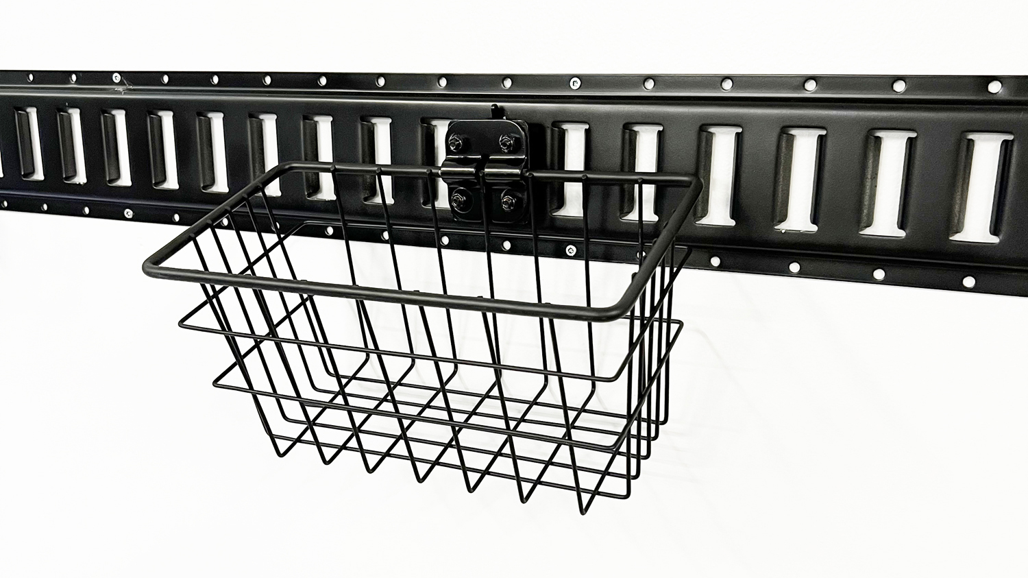 Wire Basket with E Fitting - CTS CARGO